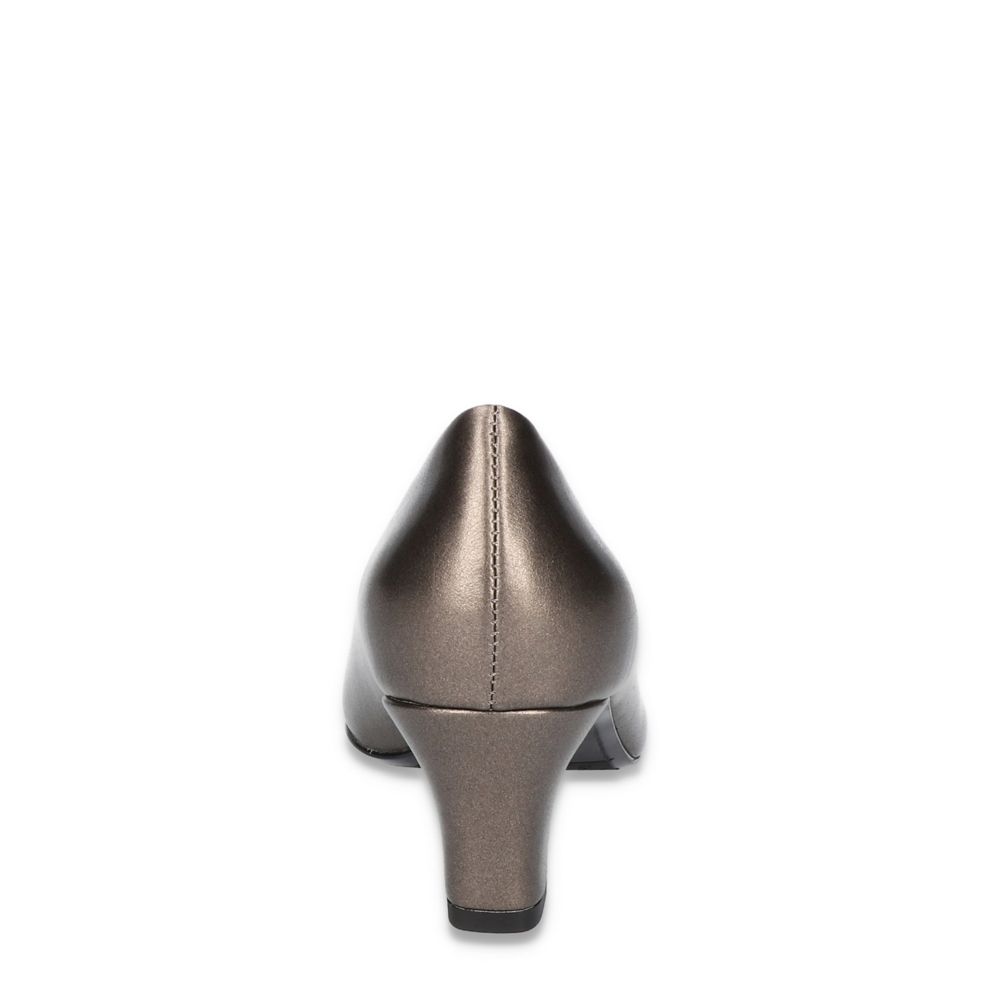 Pewter Easy Street Womens Ballari Pump Rack Room Shoes
